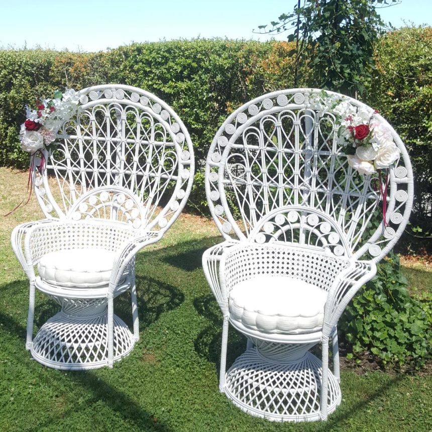 Fauteuil Emmanuelle BLANC rotin fleuri* - Location fauteuil des Mariés ...